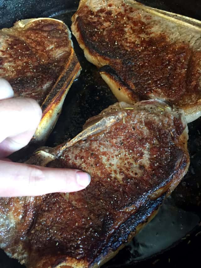 How To Cook An Amazing Steak At Home! - FlyPeachPie