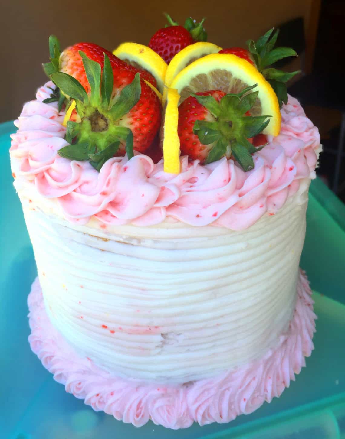 Strawberry Lemon Cake - FlyPeachPie