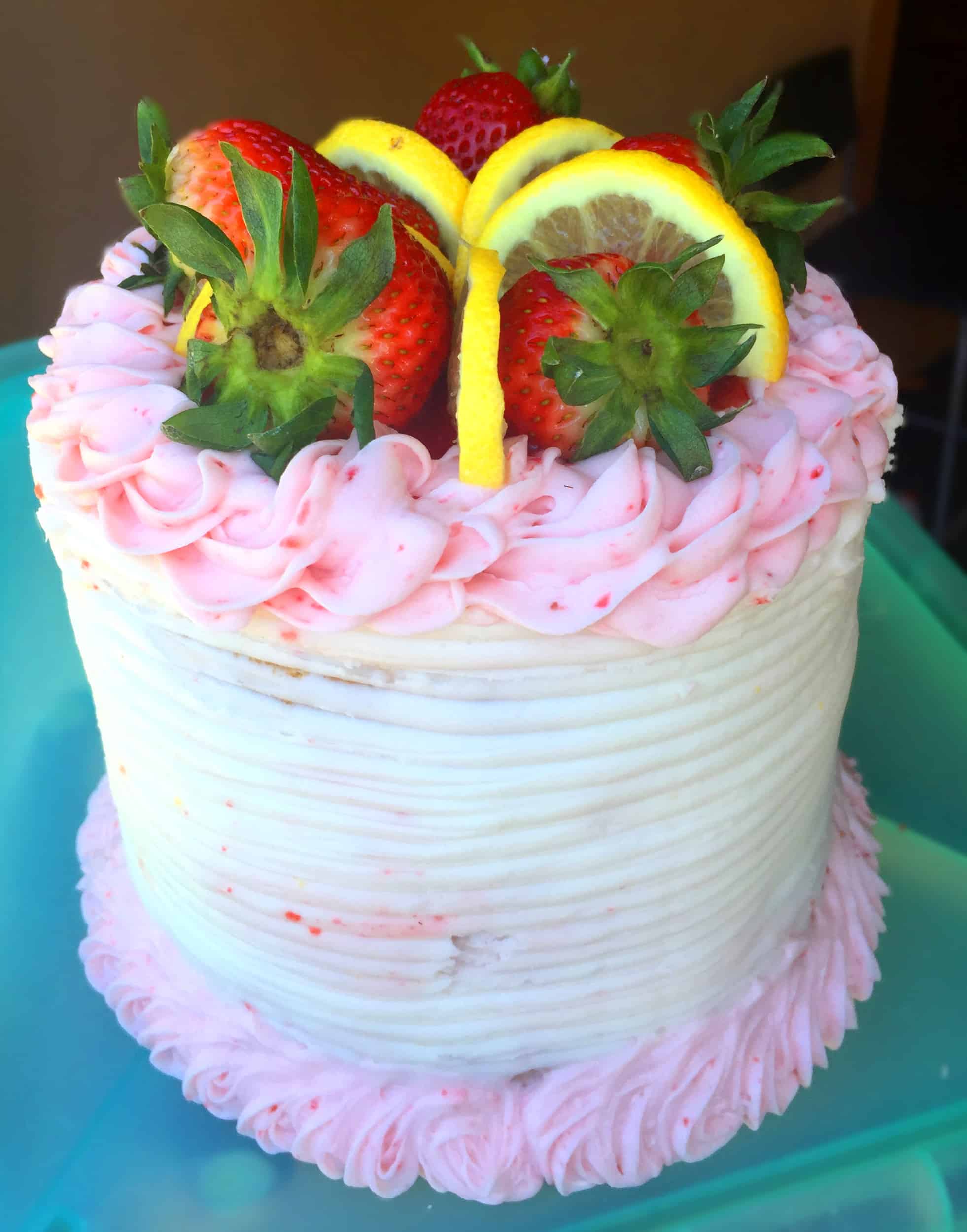 Strawberry Lemon Cake - FlyPeachPie