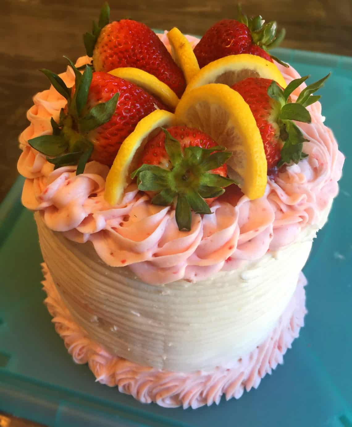 Strawberry Lemon Cake - FlyPeachPie