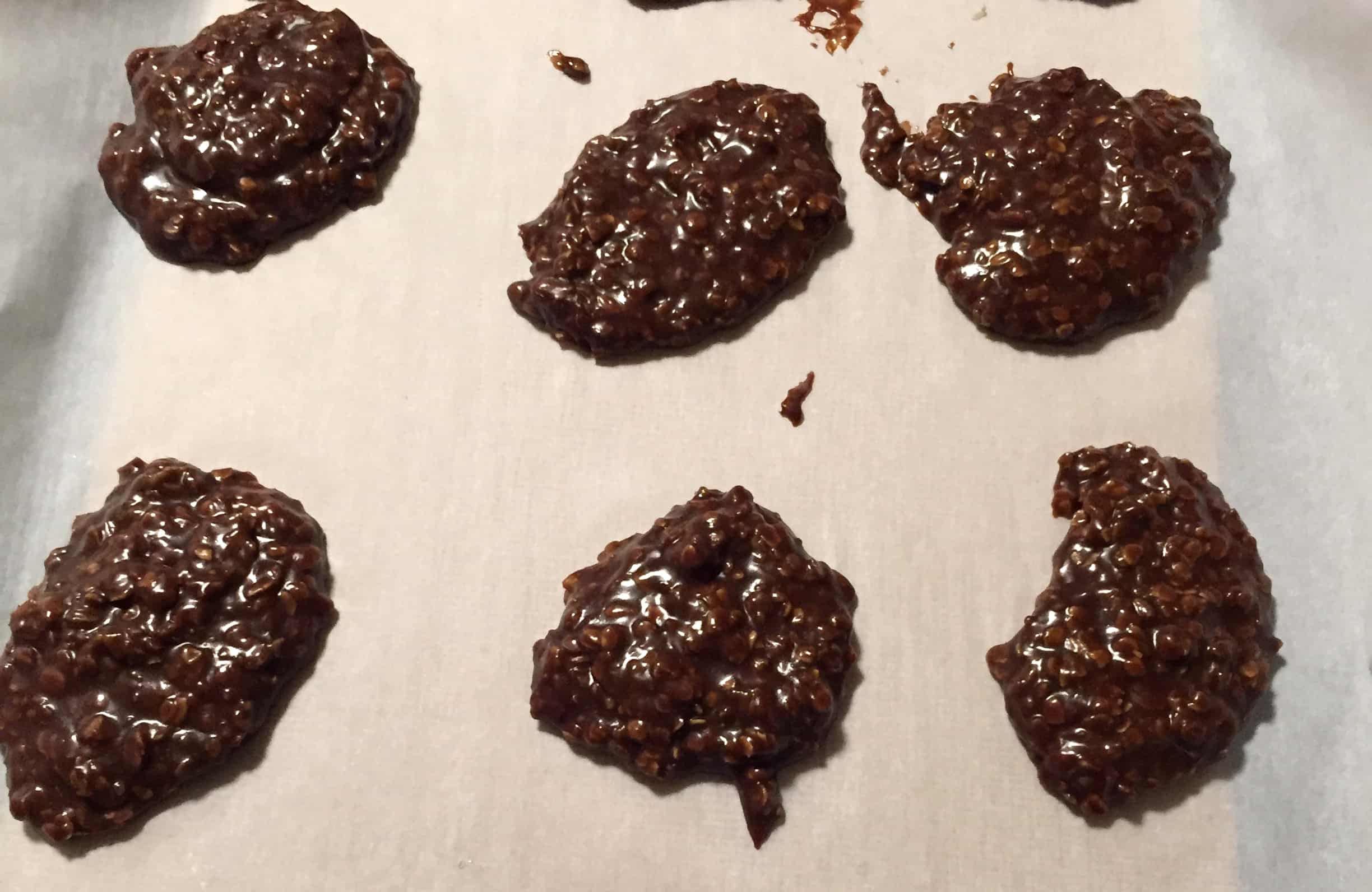 Extra Chewy No Bake Cookies - FlyPeachPie