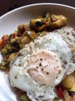 Breakfast Veggie Hash - FlyPeachPie