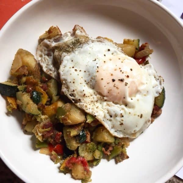 Breakfast Veggie Hash - FlyPeachPie