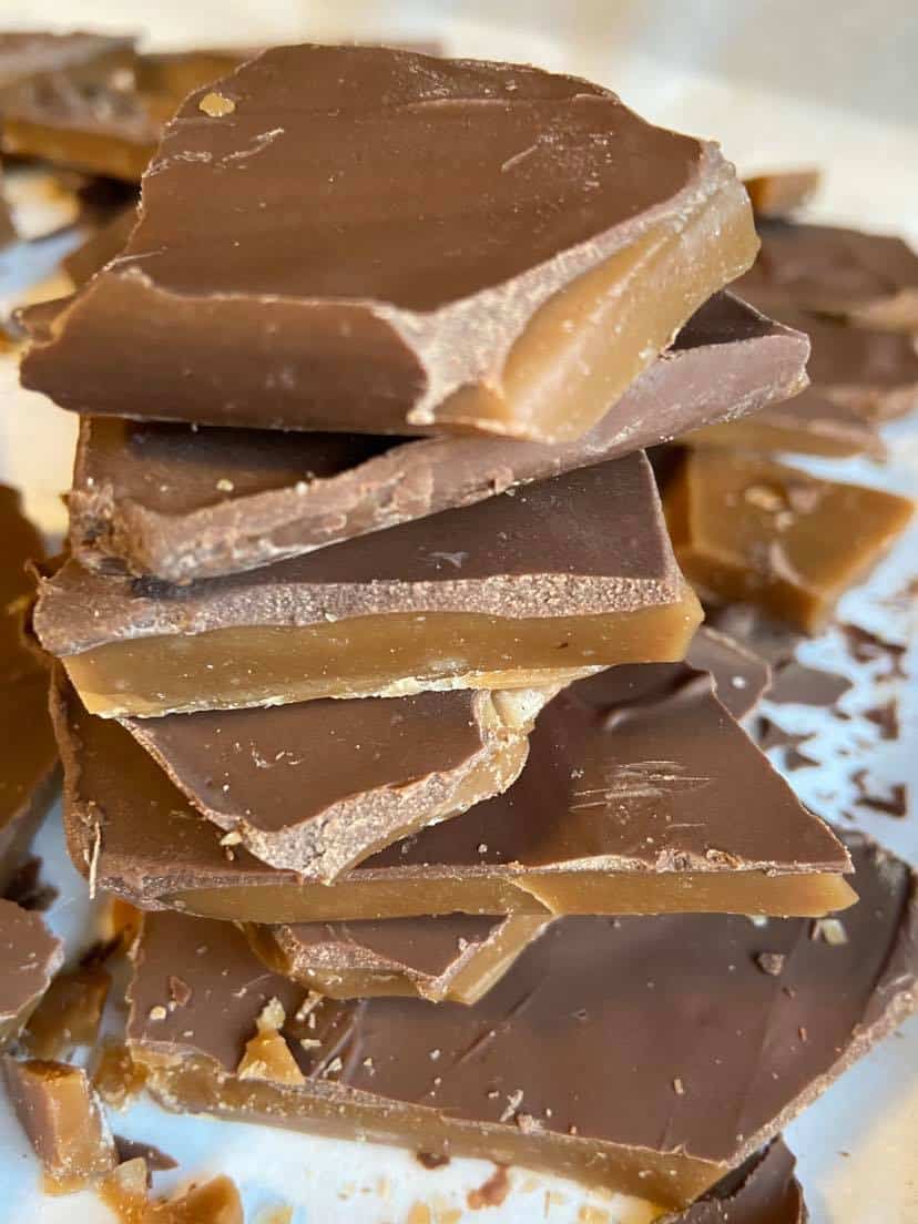 Homemade Toffee - FlyPeachPie