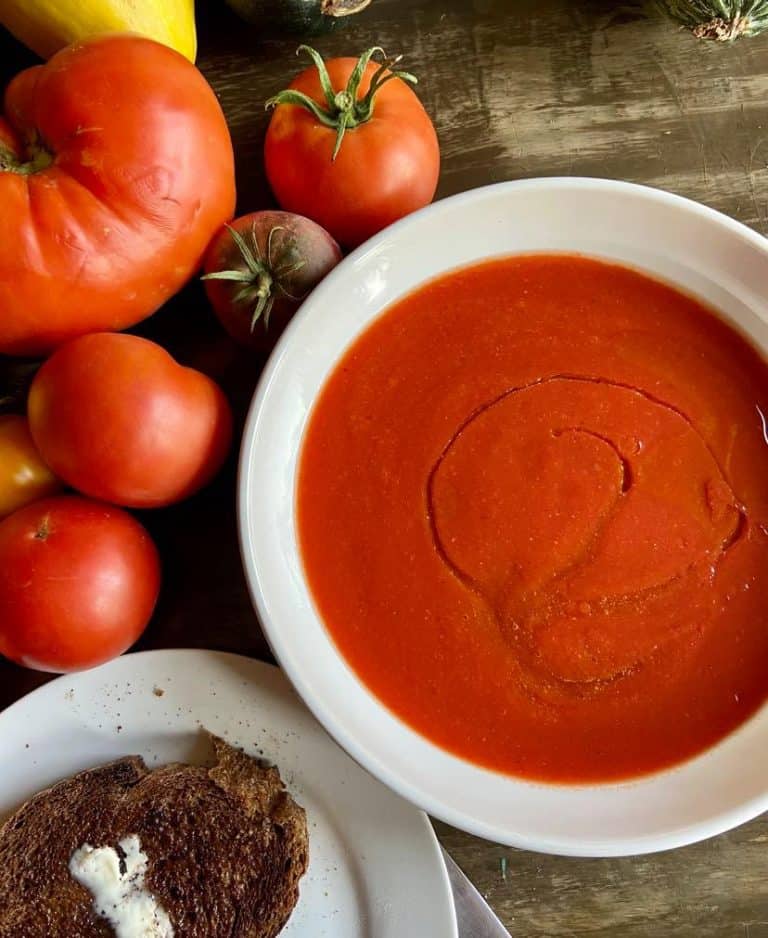 Roasted Red Pepper Gazpacho - FlyPeachPie