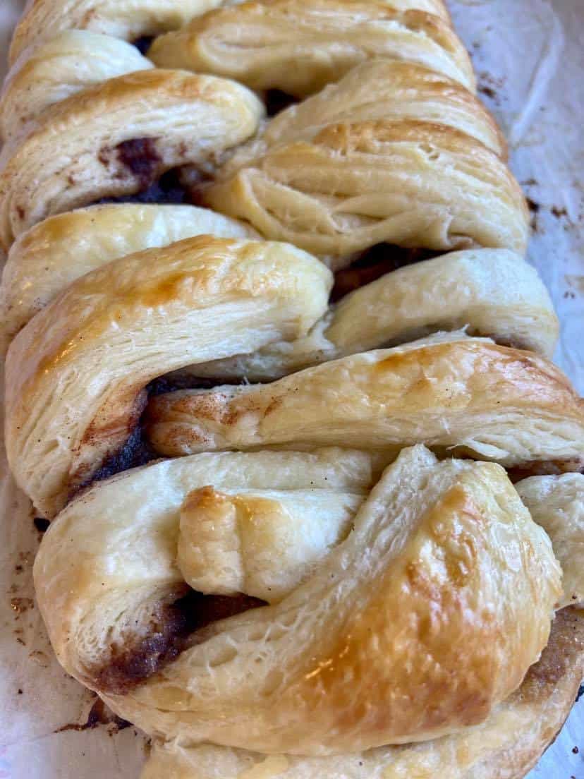 Cinnamon Danish Pastry - FlyPeachPie