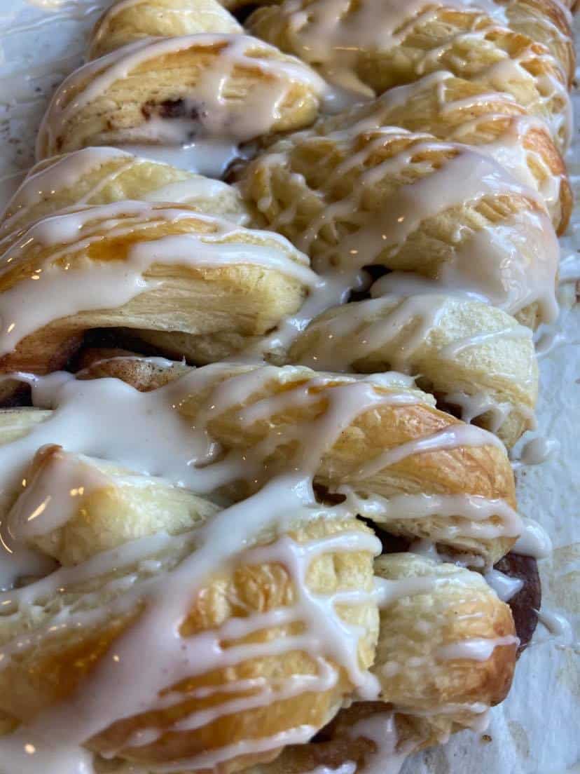 Cinnamon Danish Pastry - FlyPeachPie