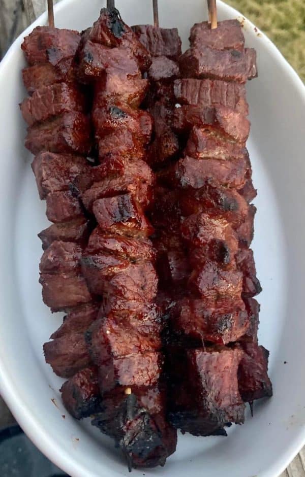 Sesame Garlic Beef Skewers - FlyPeachPie