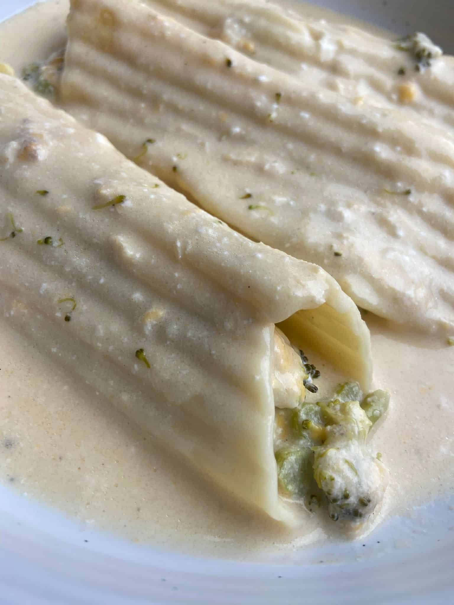 Cheesy Chicken Broccoli Stuffed Manicotti - FlyPeachPie