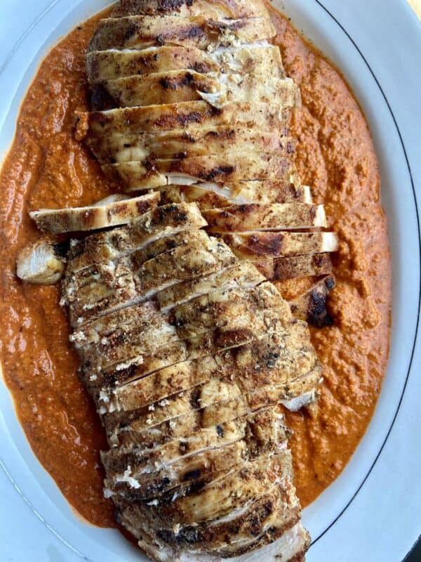 Grilled Chicken With Romesco Sauce - FlyPeachPie
