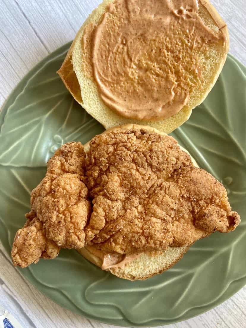 Popeye's Spicy Chicken Sandwich Copycat Recipe - FlyPeachPie