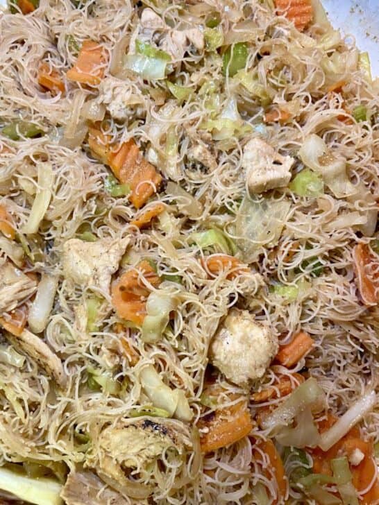 Easy Filipino Chicken Pancit Recipe (Pancit Bihon) - FlyPeachPie