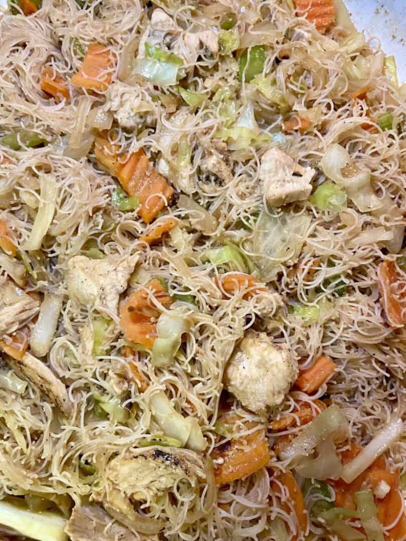 Easy Filipino Chicken Pancit Recipe (Pancit Bihon) - FlyPeachPie