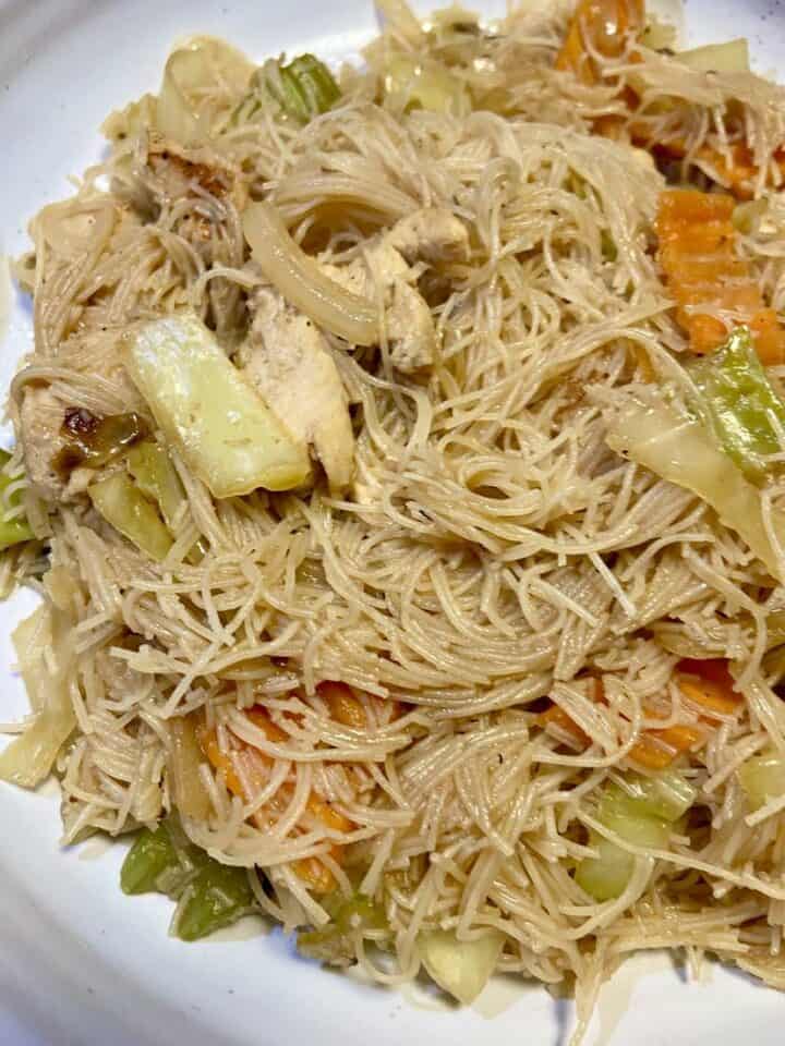 Easy Filipino Chicken Pancit Recipe (Pancit Bihon) - FlyPeachPie