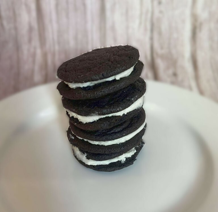 Homemade Soft Oreo Cookies - FlyPeachPie